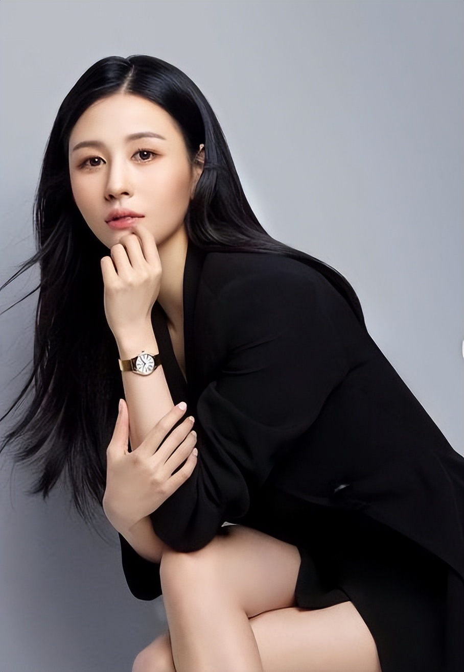 Qiu Shuzhen lost miserably!The 21-year-old daughter has a hot body and ...