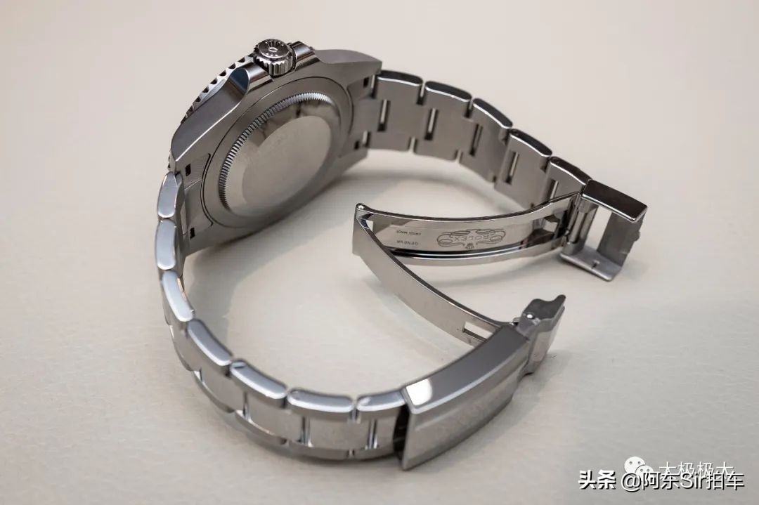 Hands-on left-handed Rolex: Left-handed GMT done right - iNEWS