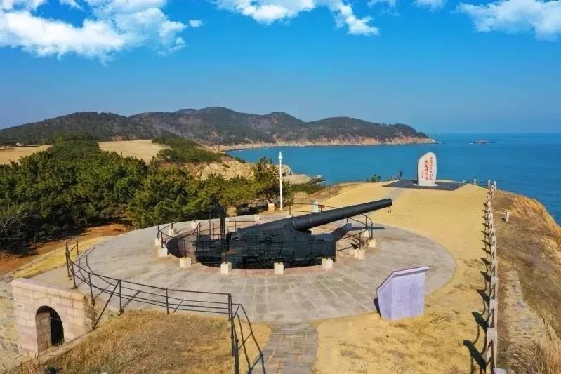 Liugong Island was beleaguered on all sides, Ding Ruchang refused to ...