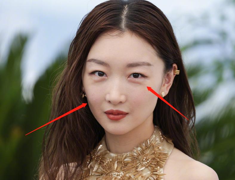 Zhou Dongyu's live photos in Cannes are exposed, her face is shiny and ...