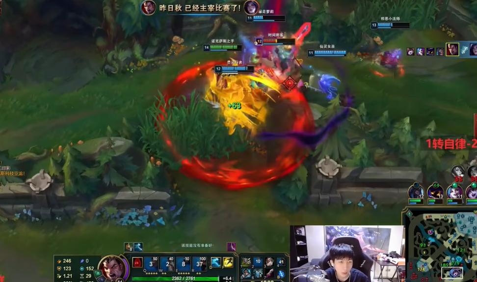 RNG Xiaohu crowds watching Xiaochaomeng, Tianxiunuo hand 1V2, Xiaohu: This is the recording ...