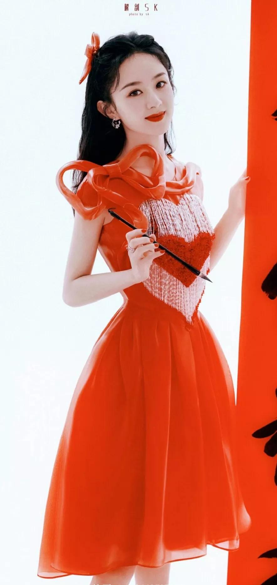 Zhao Liying's three Guo Pei Gao Ding, which one do you like - iNEWS