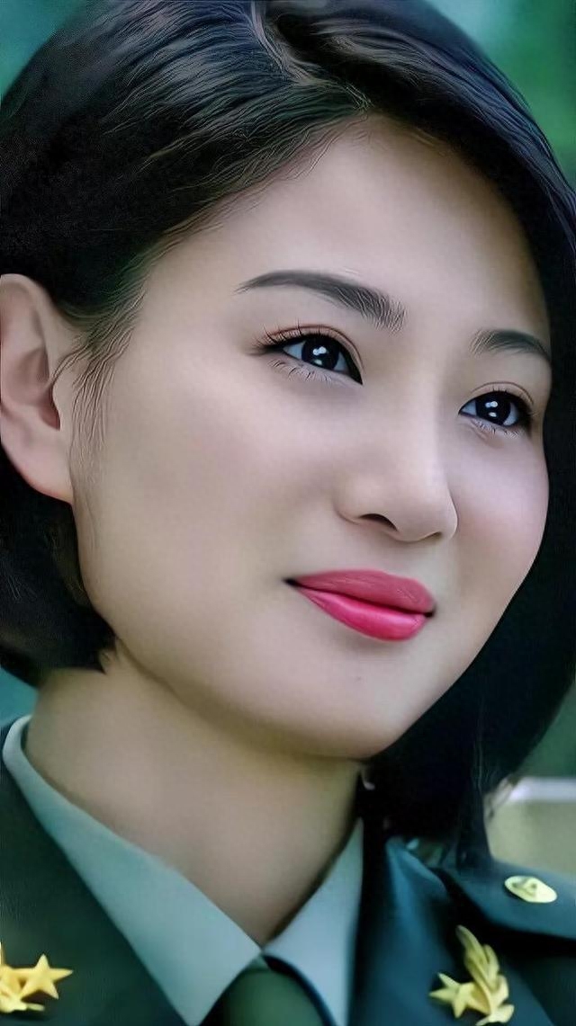 Hou Mengsha: She became popular because of the military drama, her ...