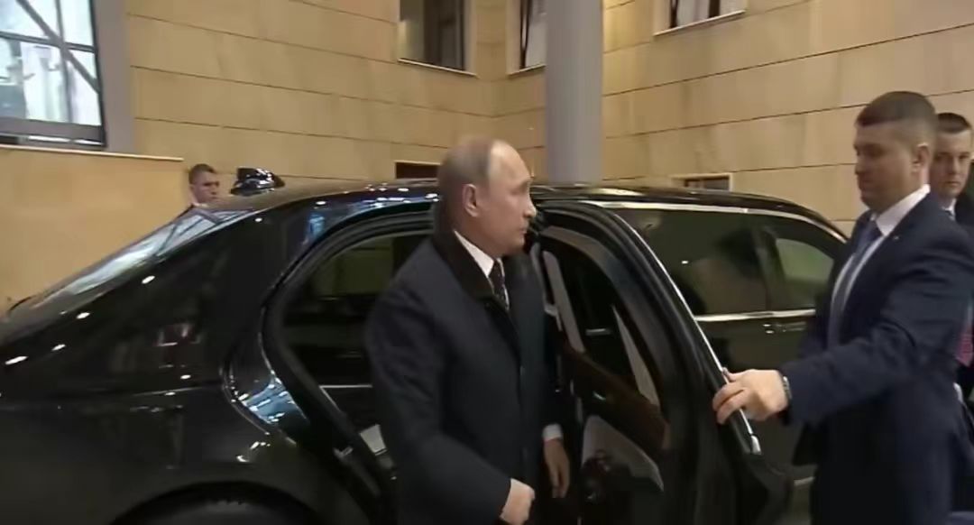 Demystify Putin's security forces! - iNEWS