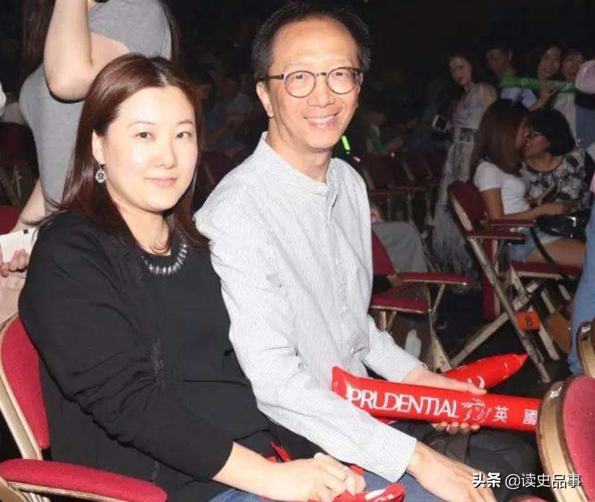 Hong Kong "God of Wealth" married 26-year-old Fu Mingxia. After the ...