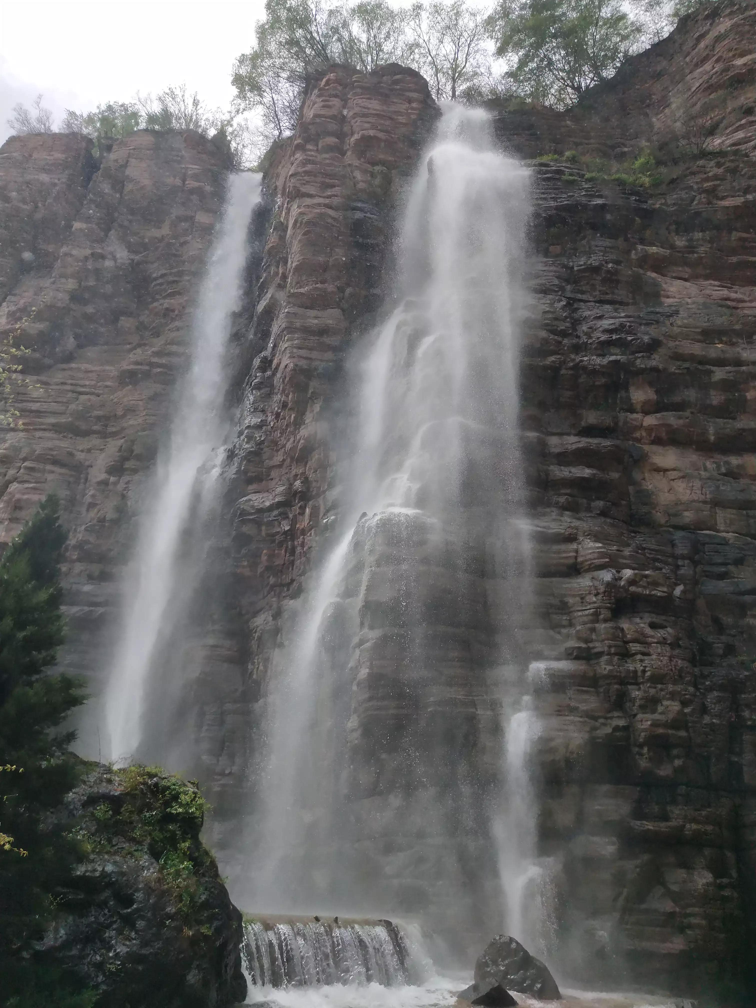 The picturesque and poetic Taihang Mountain Baquan Gorge - iNEWS
