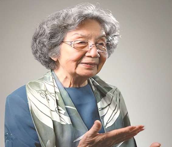 Ye Jiaying: China's last "taxi in a skirt" - iNEWS