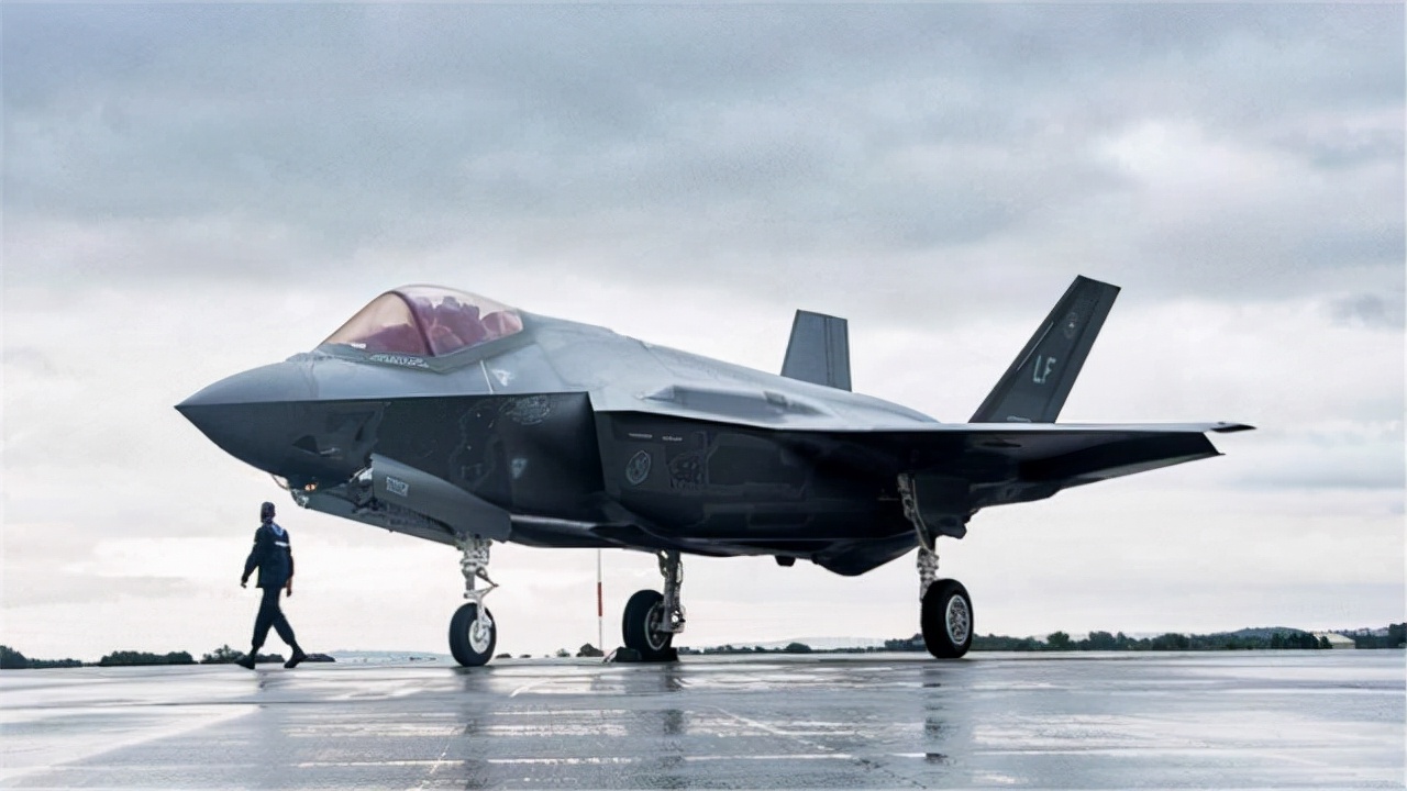 The world's first all-stealth fighter air force appears, but it is not ...