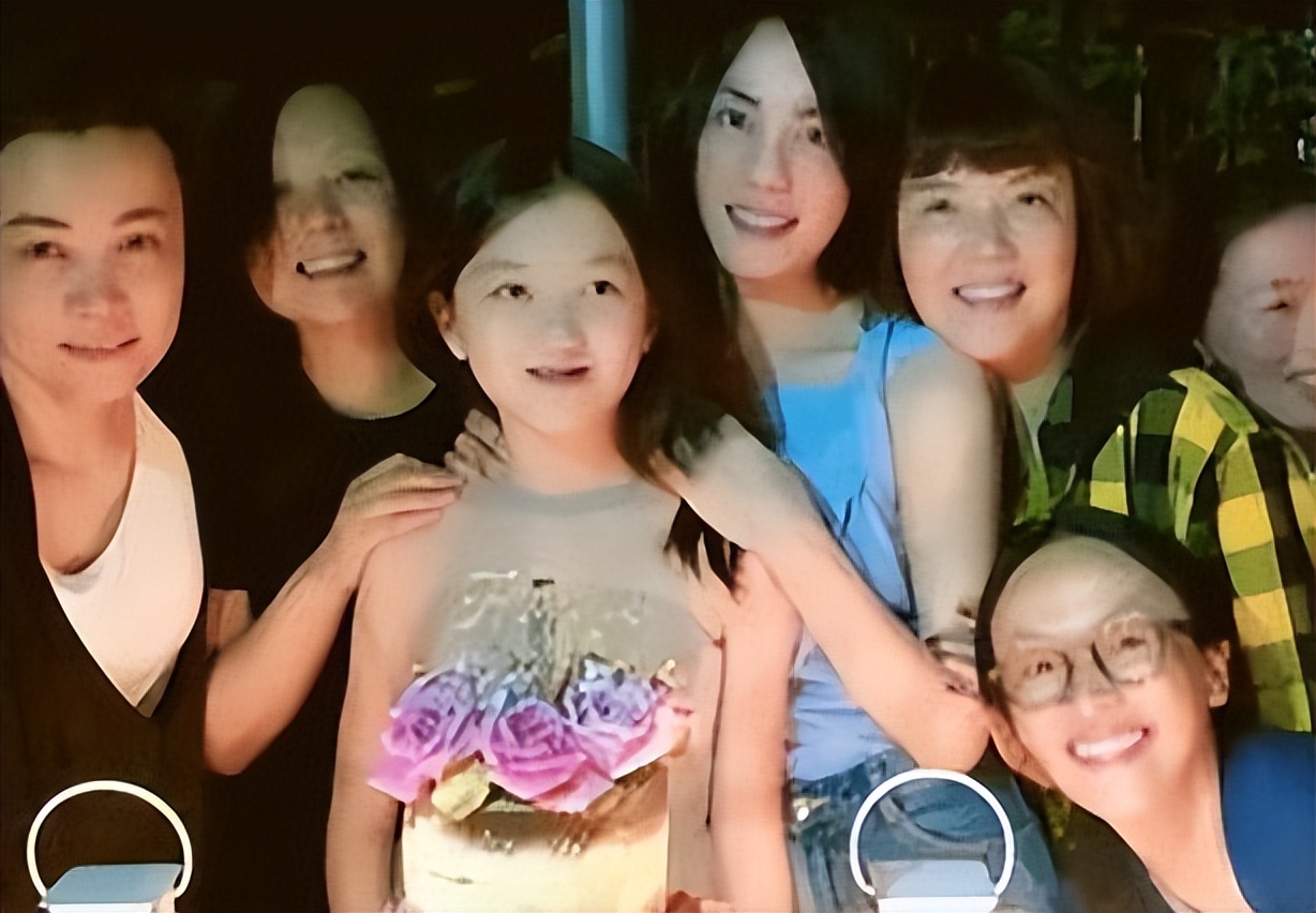 "What kind of daughter, Faye Wong, do you have?" Li Yan angrily lashed out at netizens, causing ...