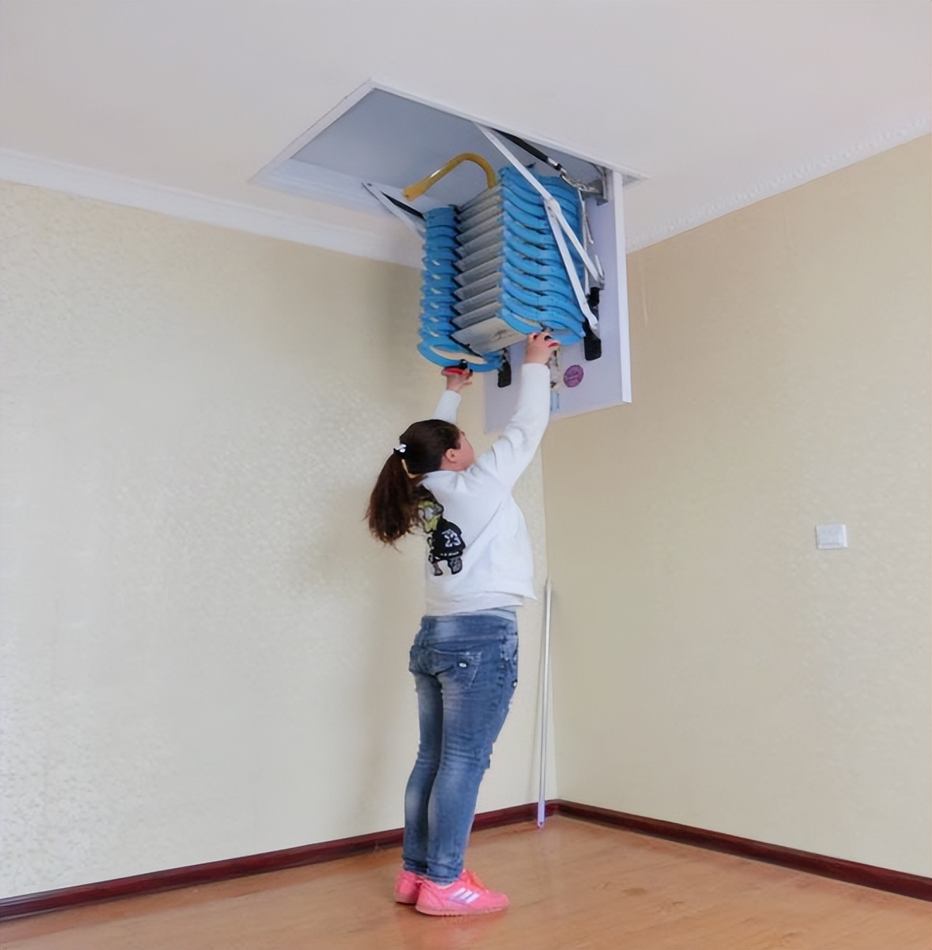 It's time to change the way of stairs. The new method is more space ...