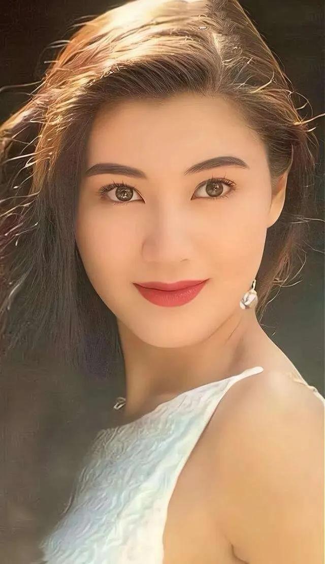 Li Jiaxin nostalgic photos 10 - iNEWS