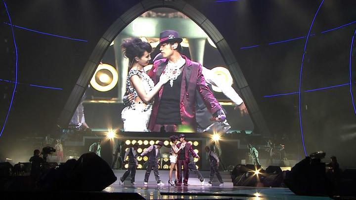 Lin Ya's combined version of "Flower Sea" became popular, but ...