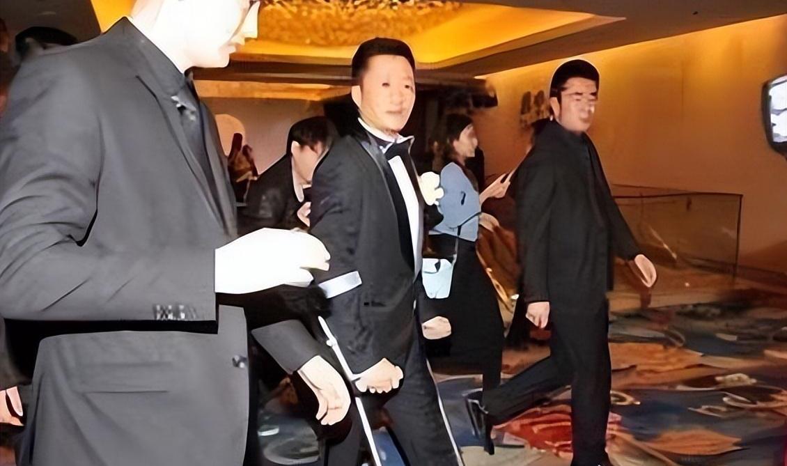 He lied to us for 50 years! It turns out that he is Wu Jing's father ...