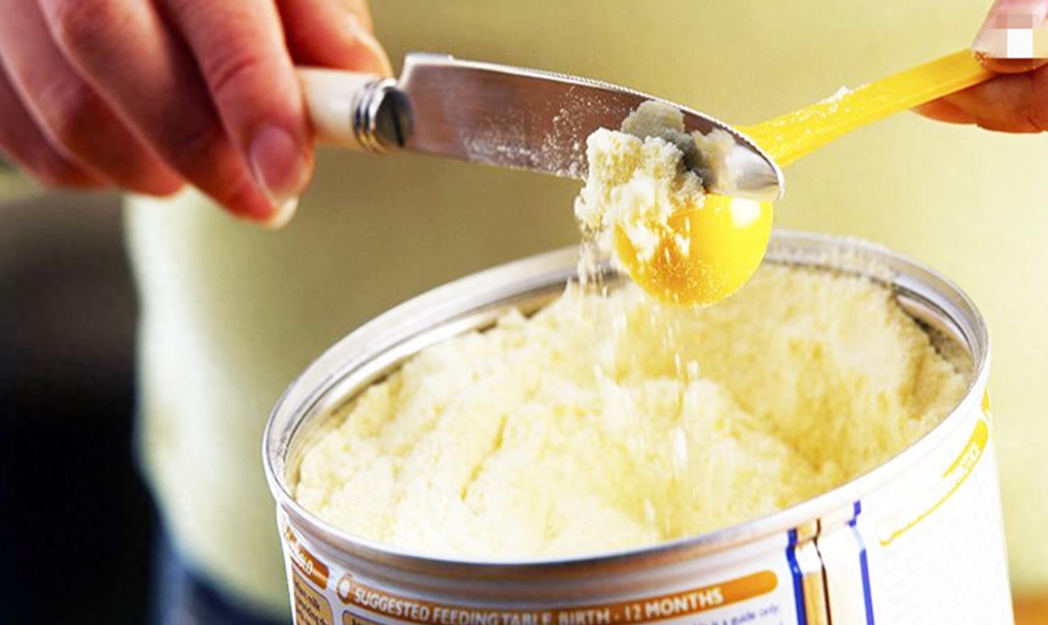 Bao's father complained online that his baby eats 3 cans of milk powder ...