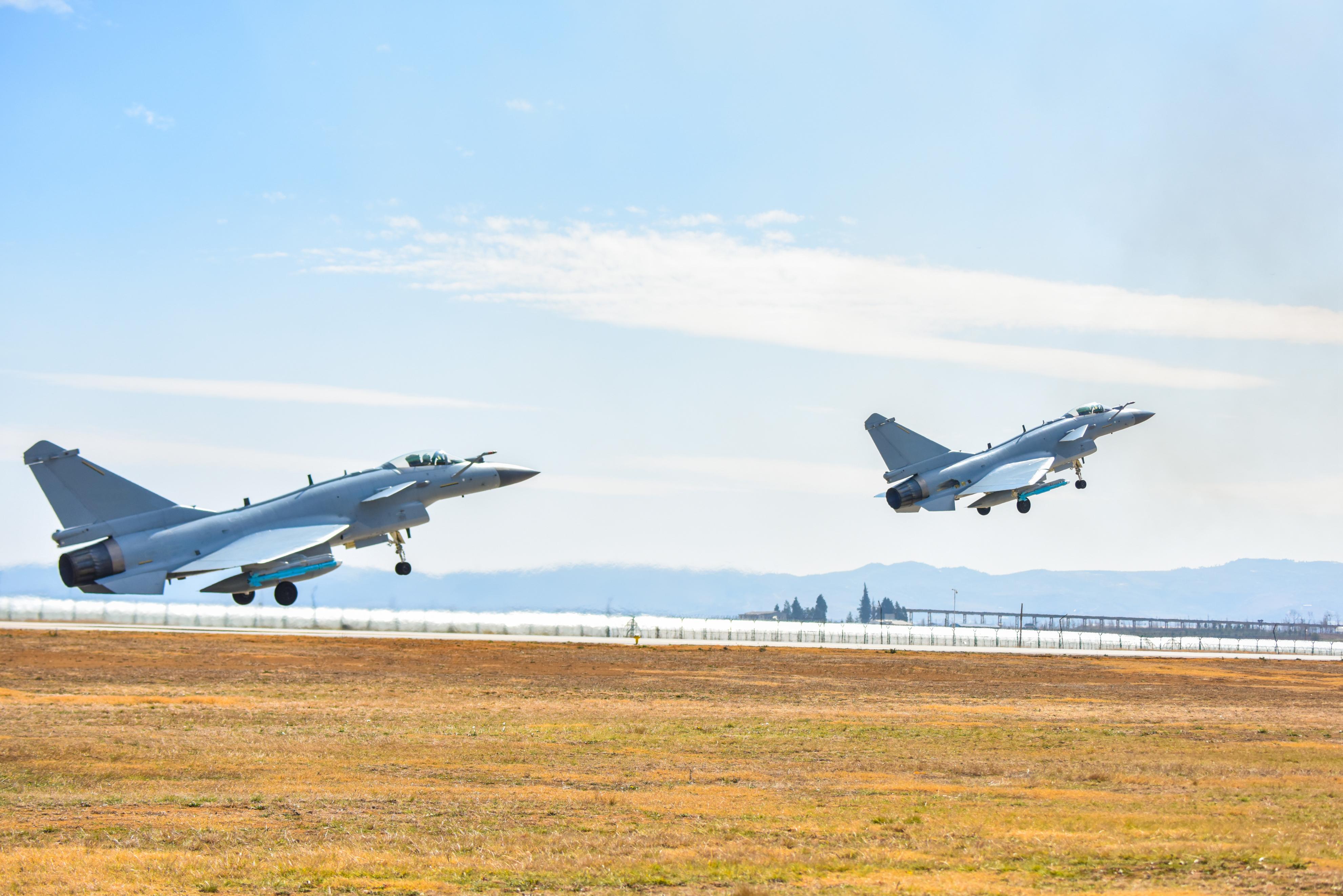 Warhawk "The Knockout", full firepower! - iNEWS