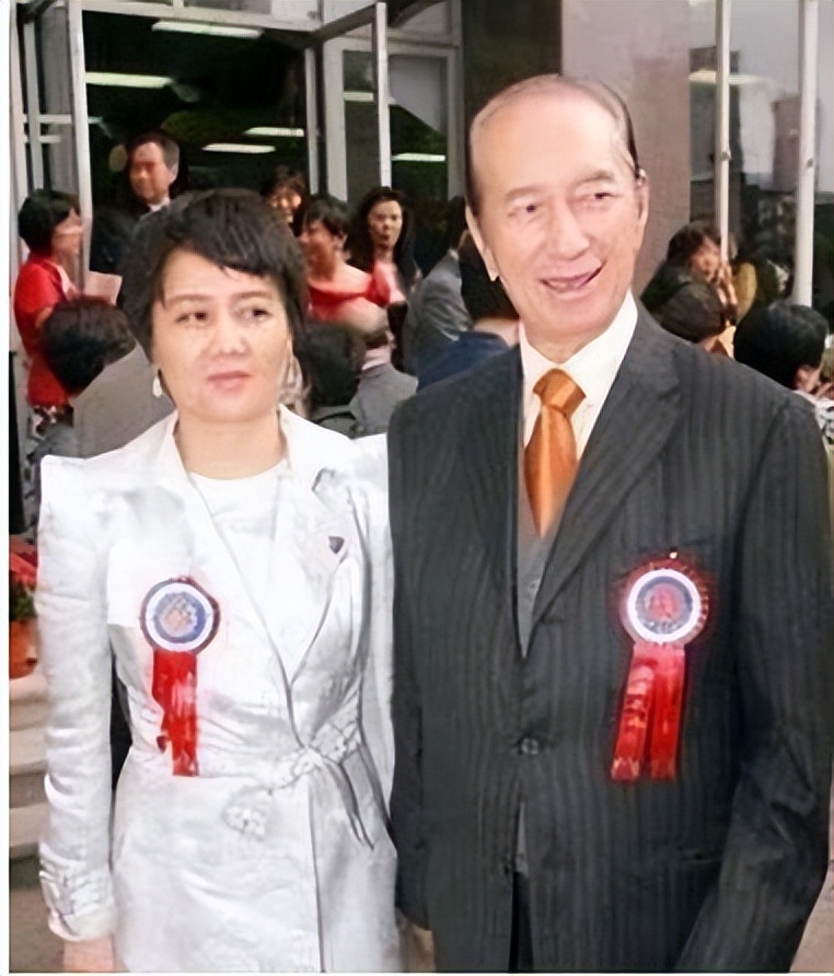 Liang Anqi, the "Fourth King of Gamblers": He Chaoqiong was ...