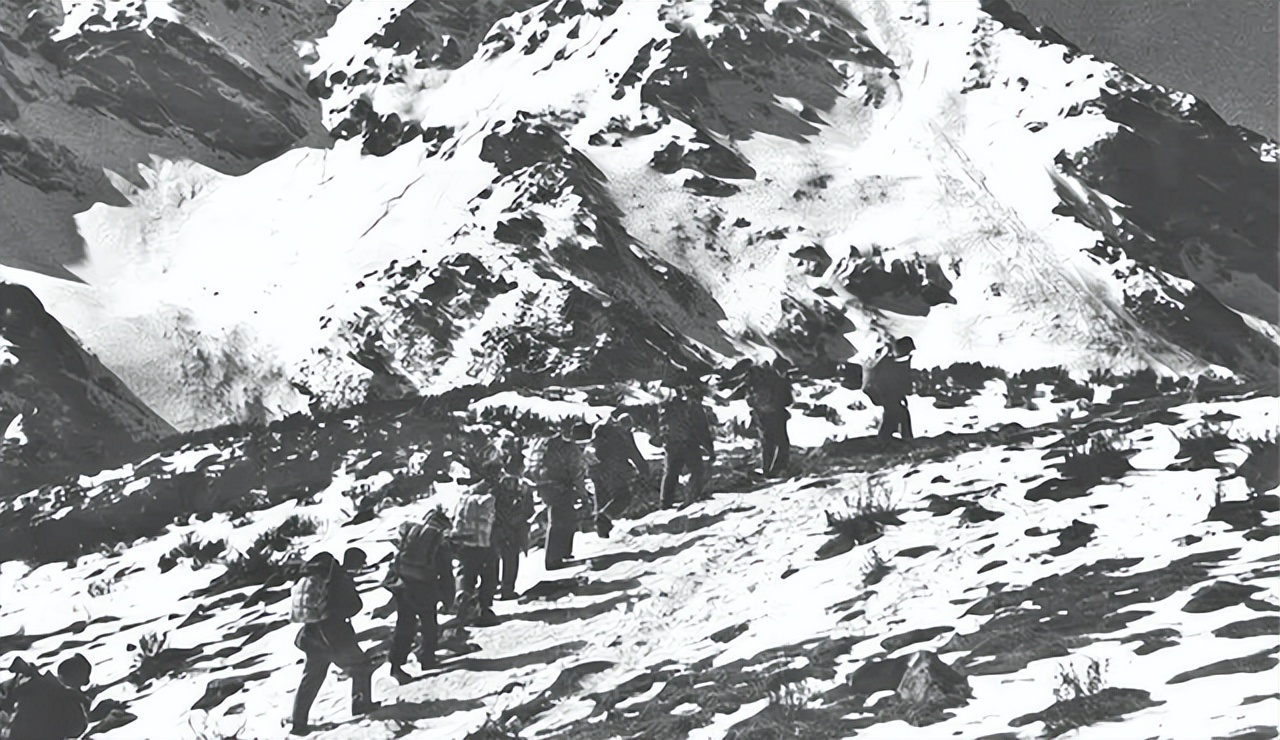 During the Long March, the Red Army traveled arduously and fought ...