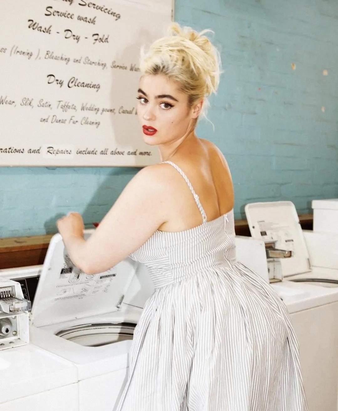Contemporary PLUS version of Marilyn Monroe, plus-size supermodel ...