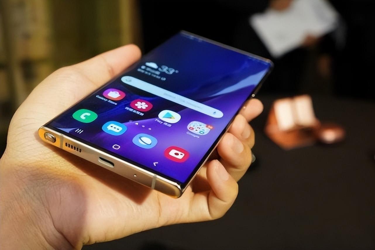 Take you to understand the difference between E4 and E6 screens!Netizen: The gap is so small - iNEWS