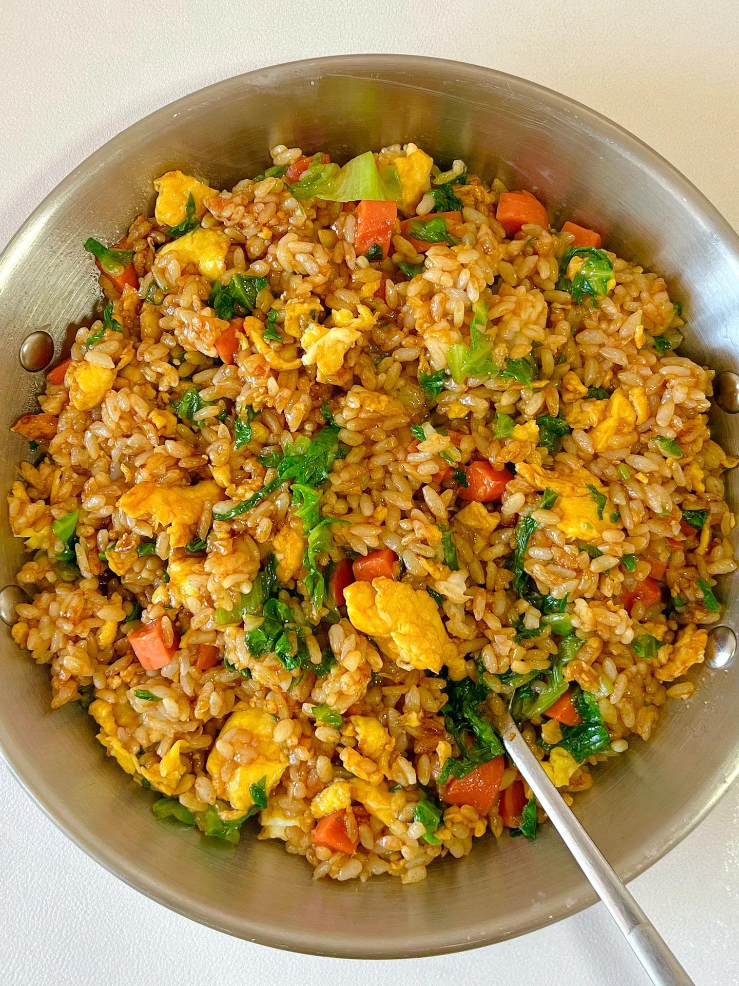 I beg you all to do it! Super delicious lettuce fried rice! Jiemei, you ...