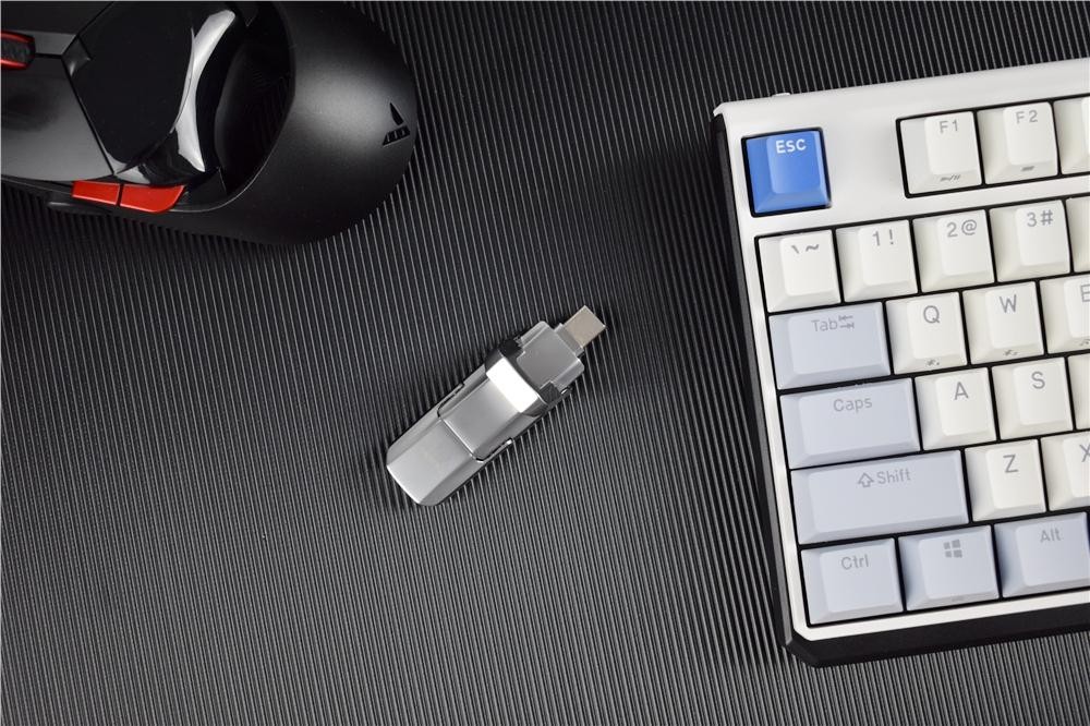 Data transfer is too troublesome?Try the USSD solid state U disk, the ...