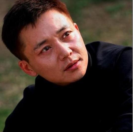"The Beginning" Liu Yijun: He married his son at the age of 27, and his ...