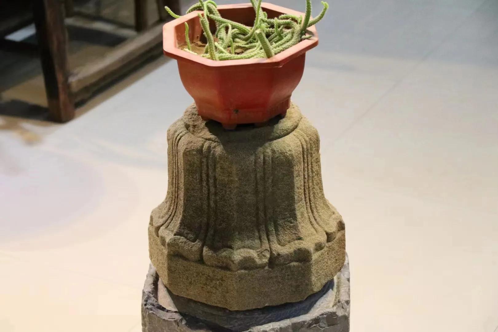 [Elegant Room - Qinglian Stone Seat] - iNEWS