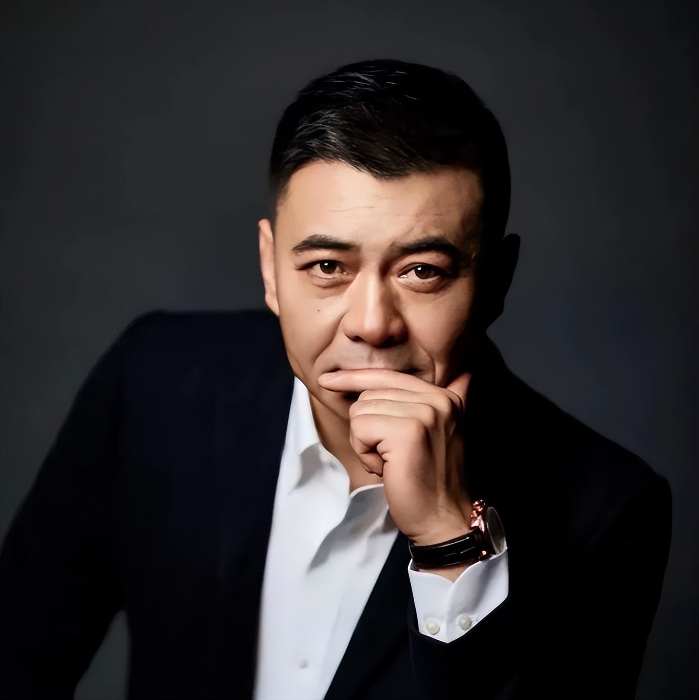 "Northwest tough guy" Wang Xinjun, 43-year-old married Qin Hailu for ...