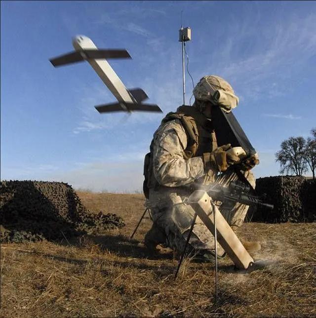 Aid cutting-edge weapons, the latest anti-tank switchblade drone - iNEWS
