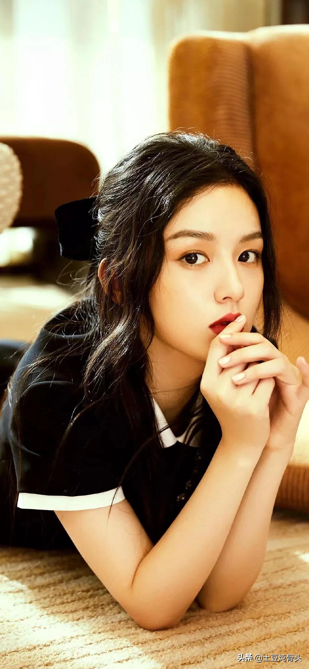 Star Wallpaper - Zhou Ye - iNEWS