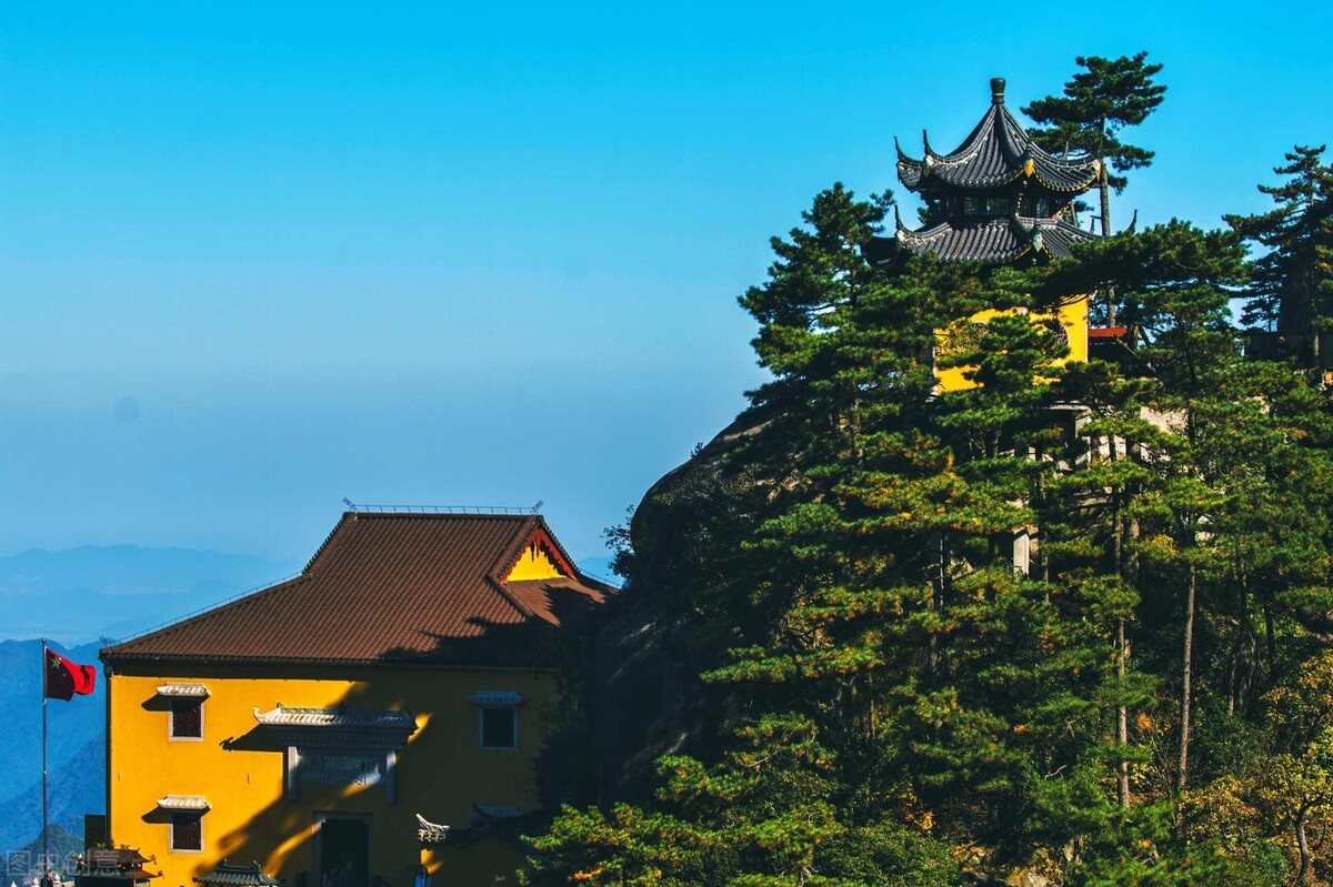 Mount Jiuhua, one of the four famous Buddhist mountains in China - iNEWS