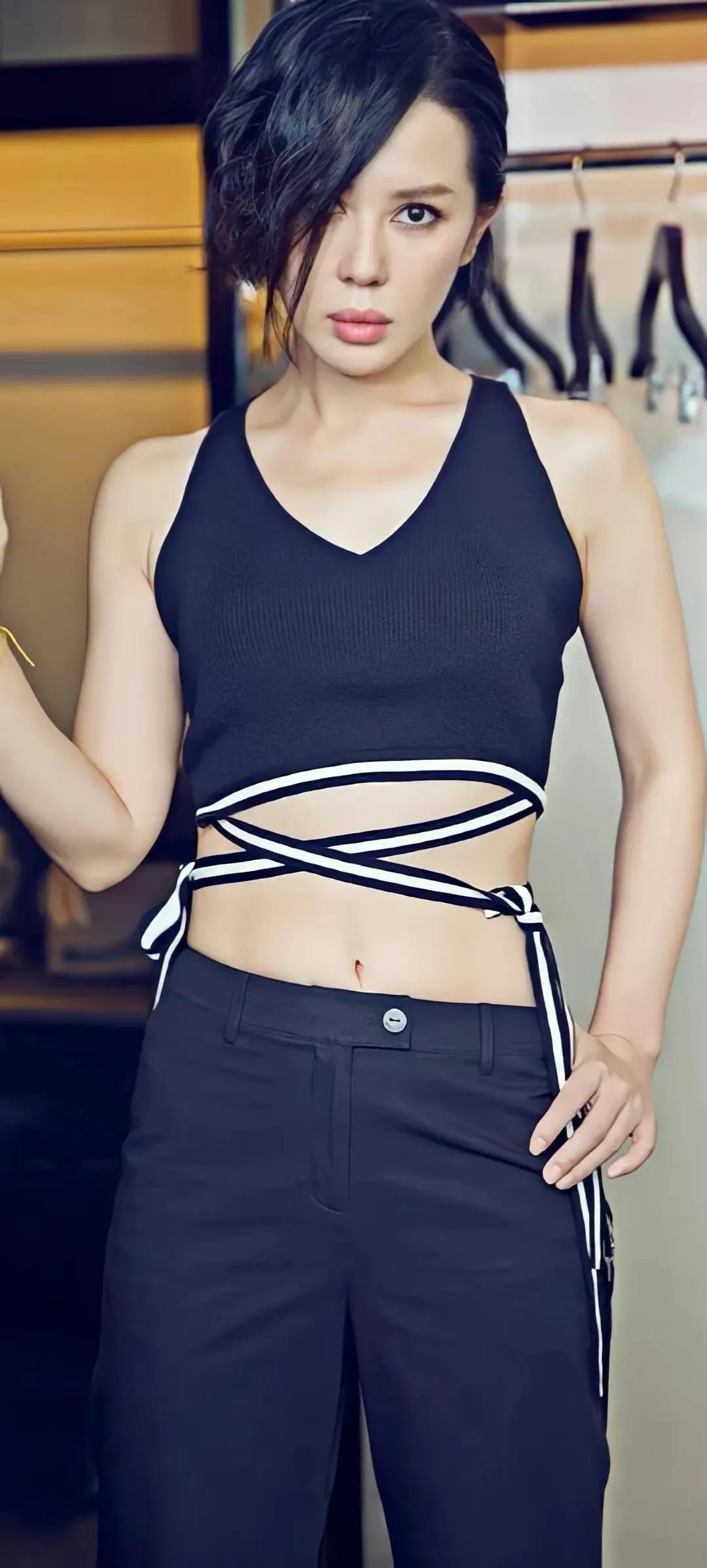 Yu Nan's stunning beauty - iNEWS