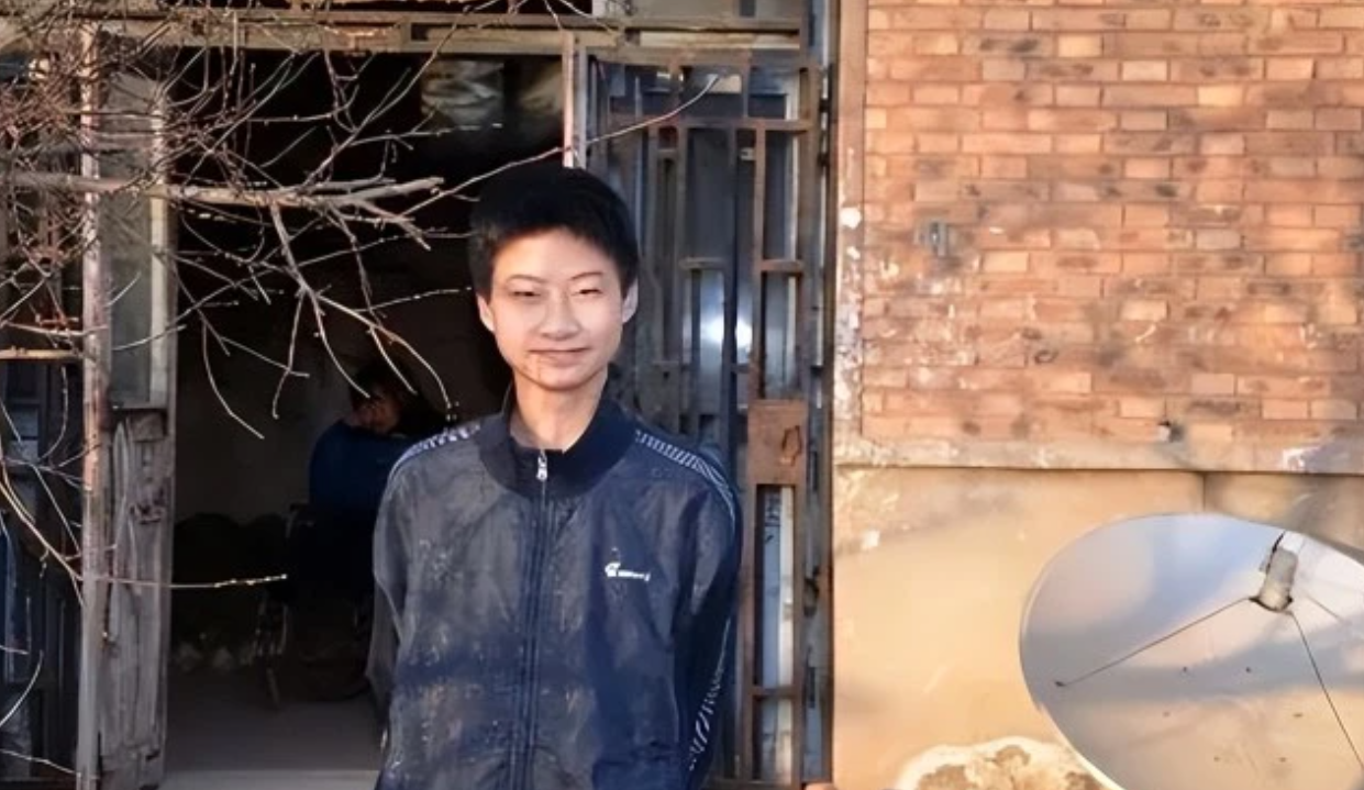 Pang Zhongwang, the noble son of the poor family, was admitted to ...