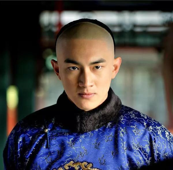 Lin Gengxin was met by chance while visiting Thailand, dressed plainly ...