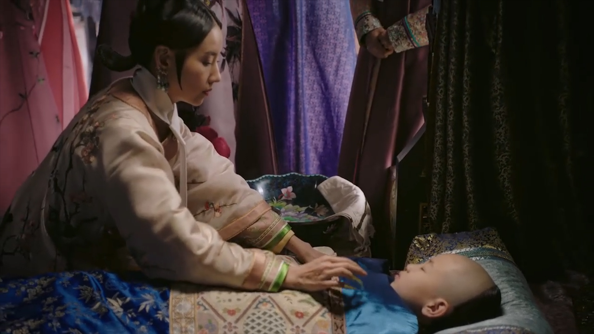 "Ruyi's Royal Love in the Palace" Hai Lan and Yanxi Palace Raiders ...