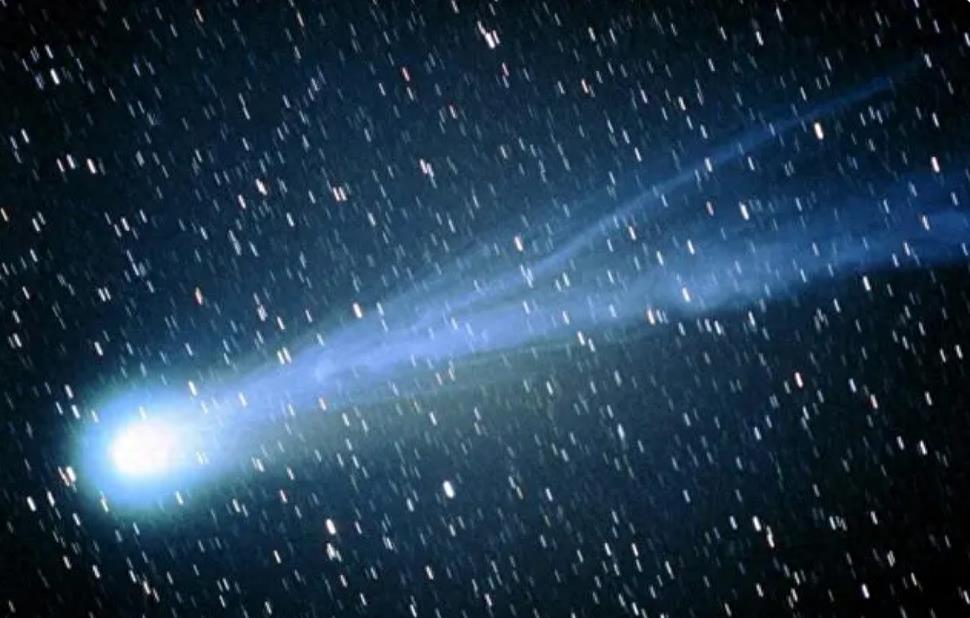 The "Wooden Comet" collided in 1994 with a power exceeding 2 billion ...