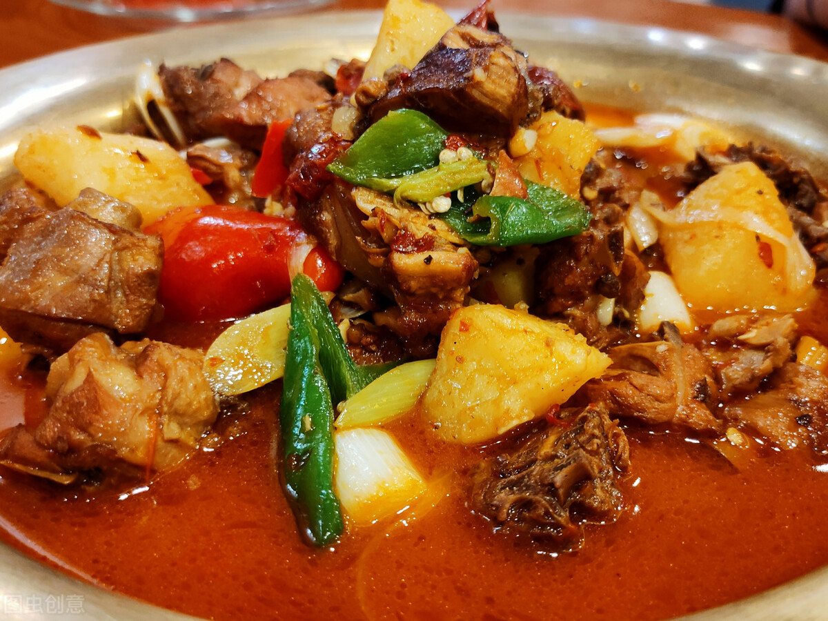 Home-cooked method of braised carp, cheat sheet of shredded pork - iNEWS