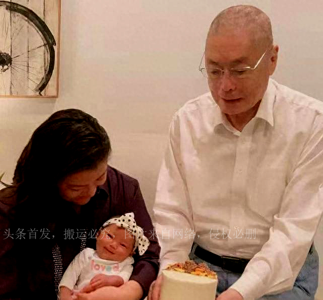 81-year-old Liu Shikun returned to China with his young wife and four ...