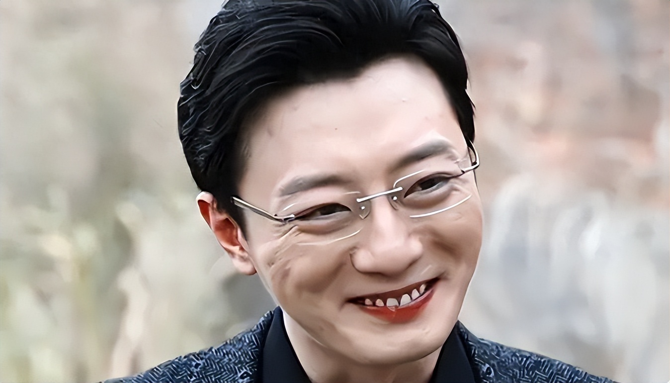 Gao Qisheng is too involved in the drama and his behavior is disgusting ...