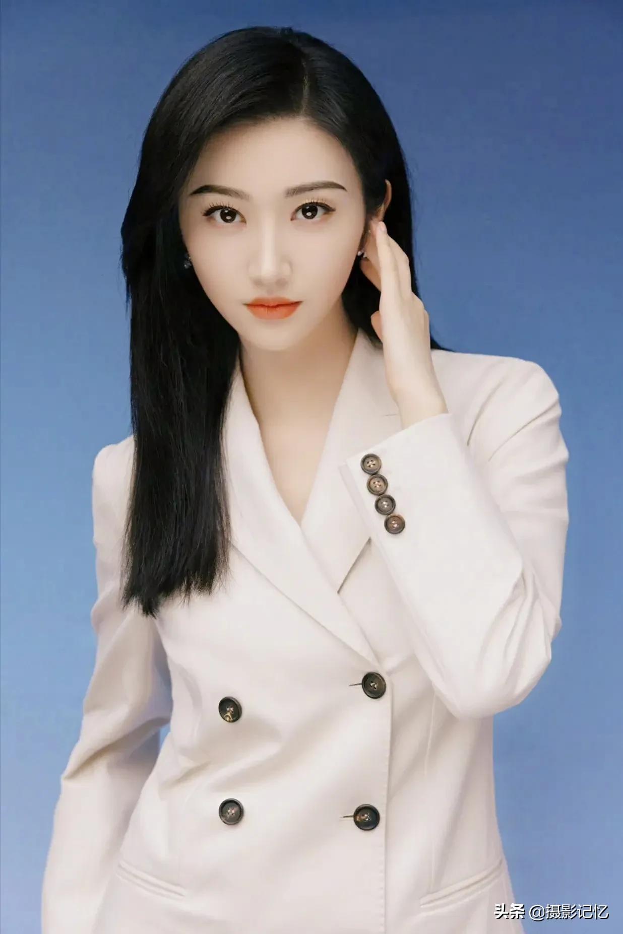 Jing Tian: Tian Tian is really sweet - iNEWS