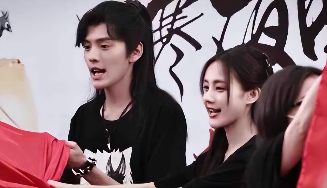 The CP of Bi Wenjun and Li Yitong's group has a very good appearance ...