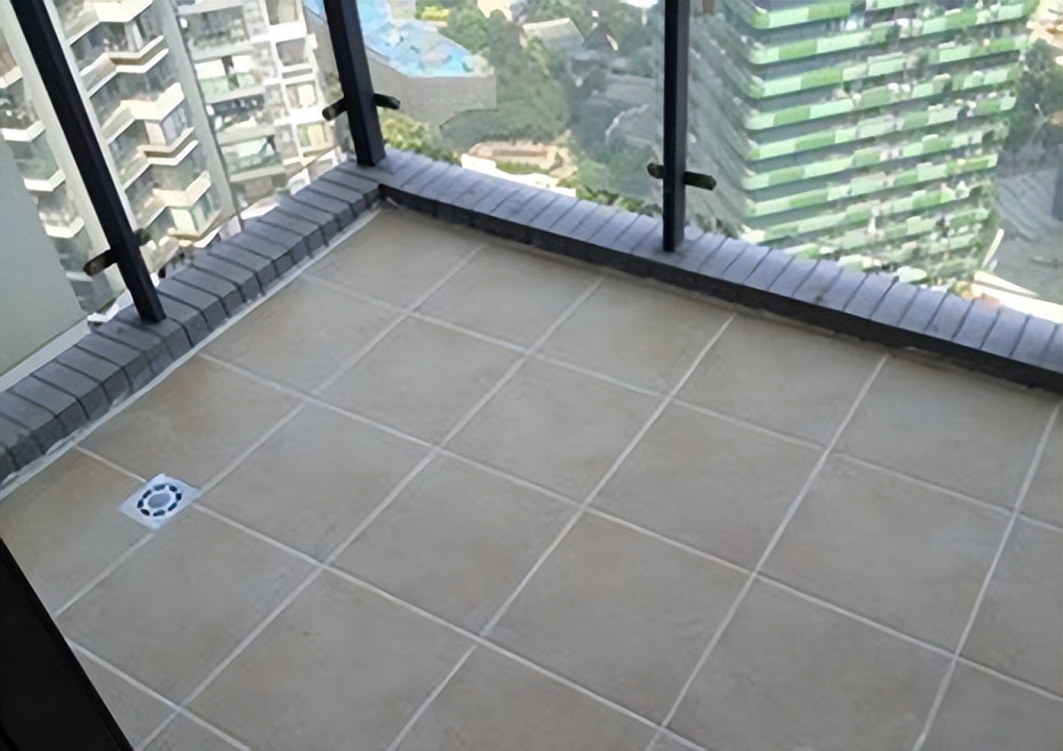 Don't worry about water leakage in the corner of the balcony anymore ...