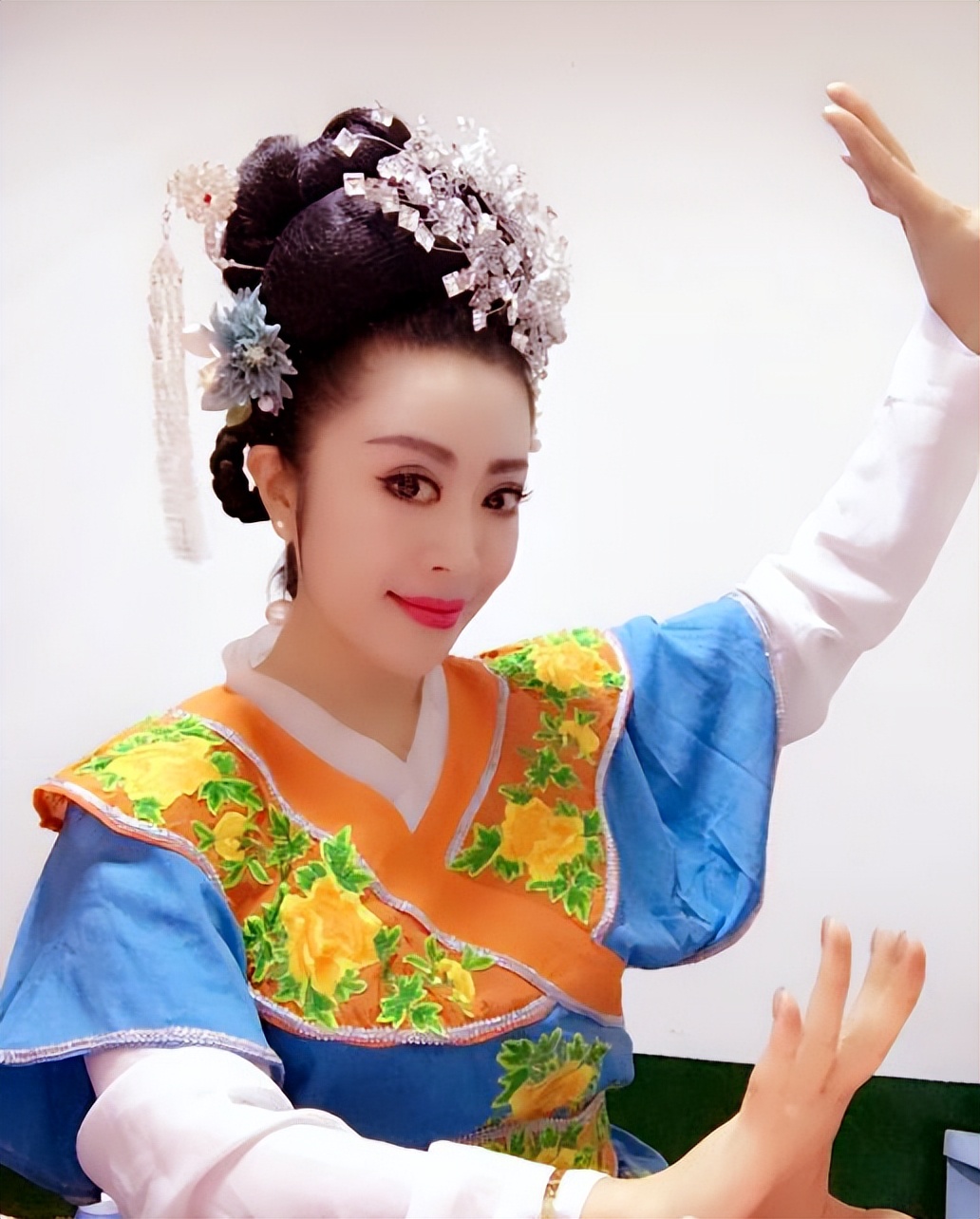 The two weddings became a "demon mirror", the gap between Wang Xiaoli ...