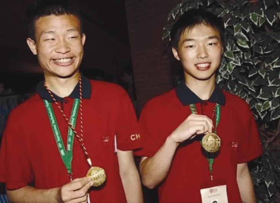 Wei Dongyi appeared again and led the national Olympic math team to win ...