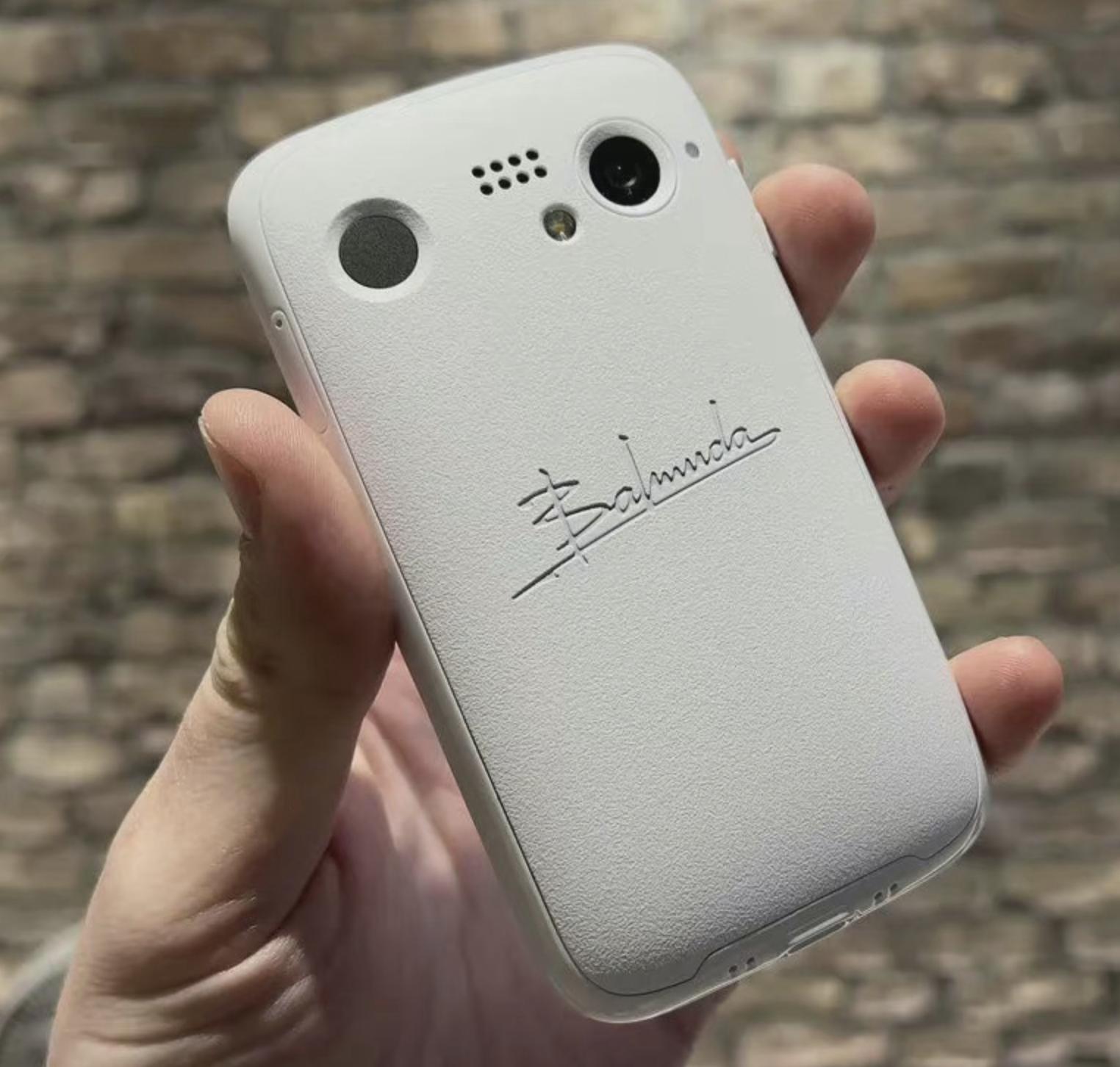 Bamuda small screen mobile phone, 4.9 inches + curved body, only two ...