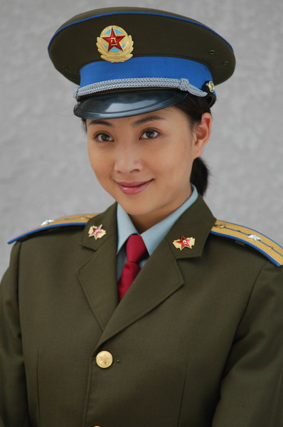 Yin Tao's military uniform is the most beautiful - iNEWS