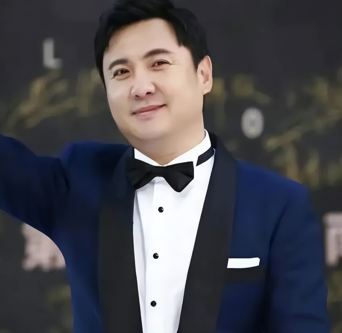 It is reported on the Internet that Shen Teng abandoned his family and ...