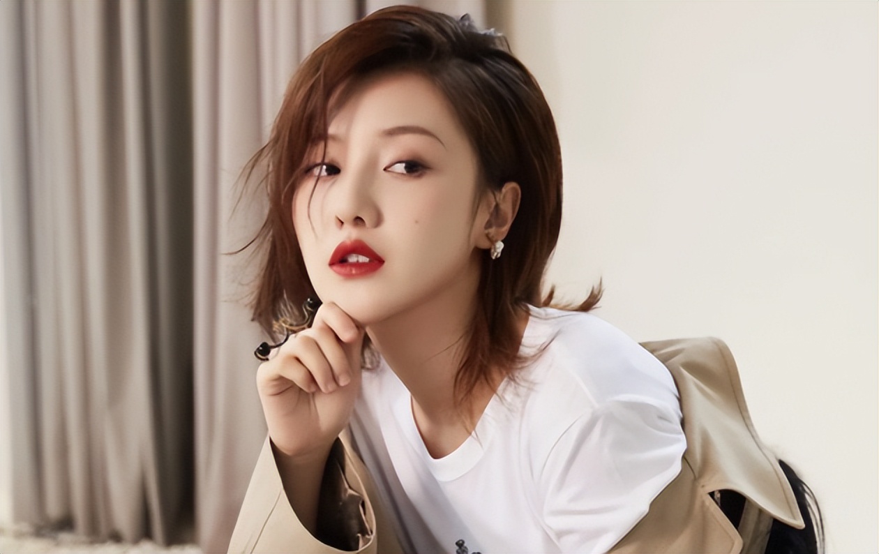 Oxygen Beauty Wang Herun: She cut her bald head for the filming ...