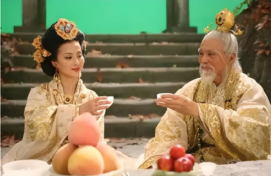 63-year-old Liu Xiaoli: Sacrifice herself to become a daughter!Liu Yifei's success is half her ...