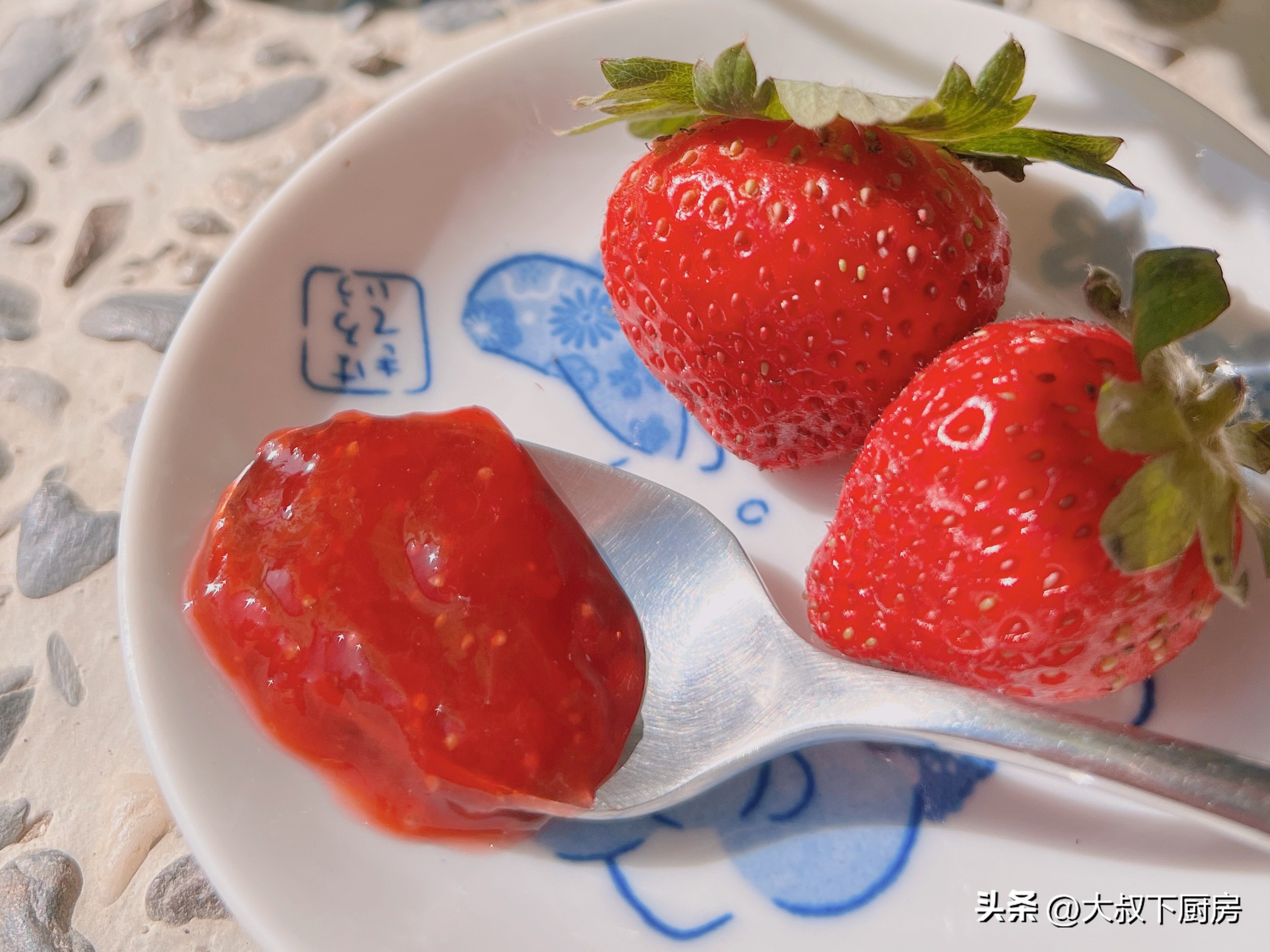 Delicious and healthy! Uncle teaches you strawberry jam, sweet and ...